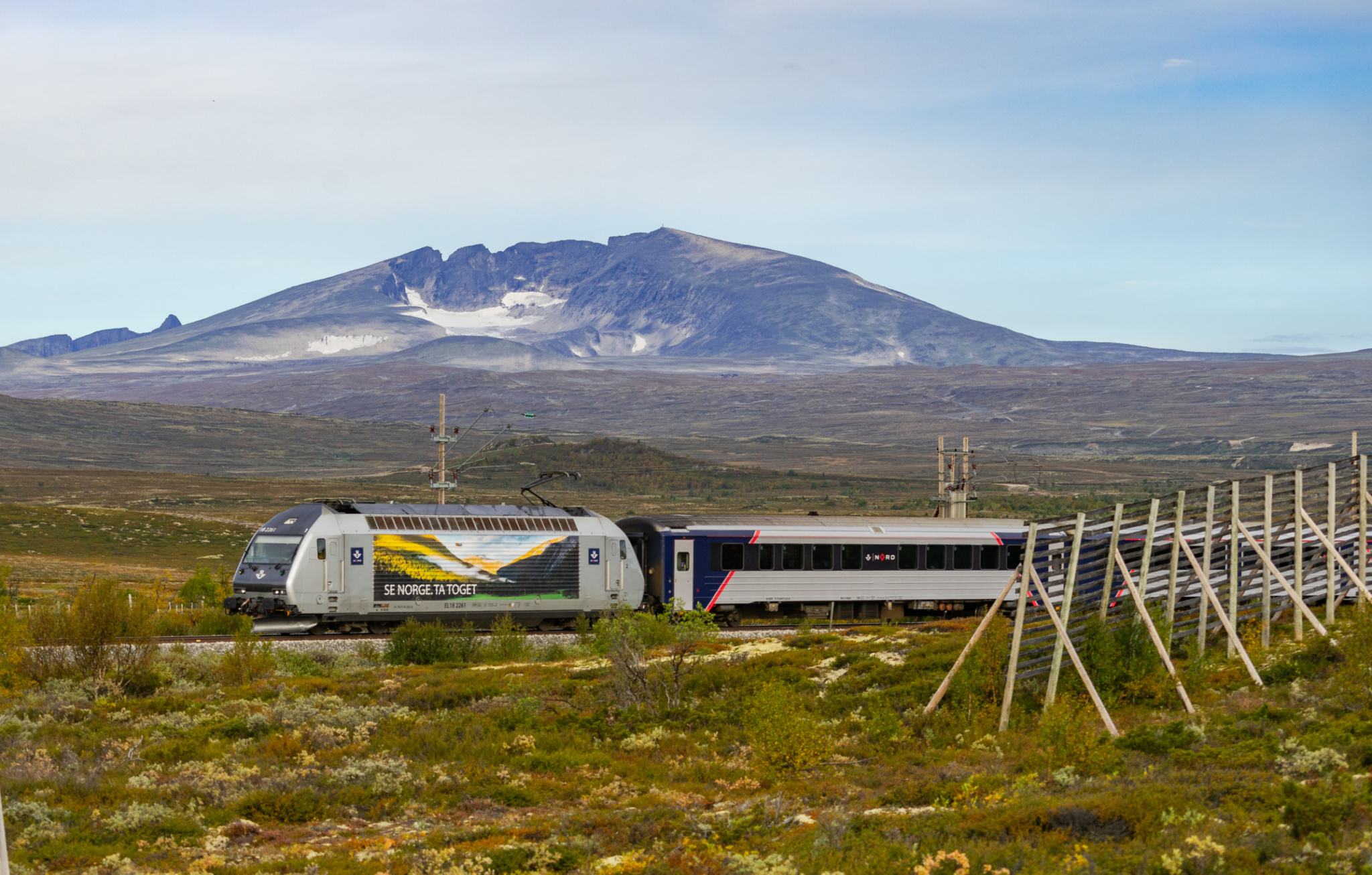 Train between Oslo and Trondheim - SJ Norge